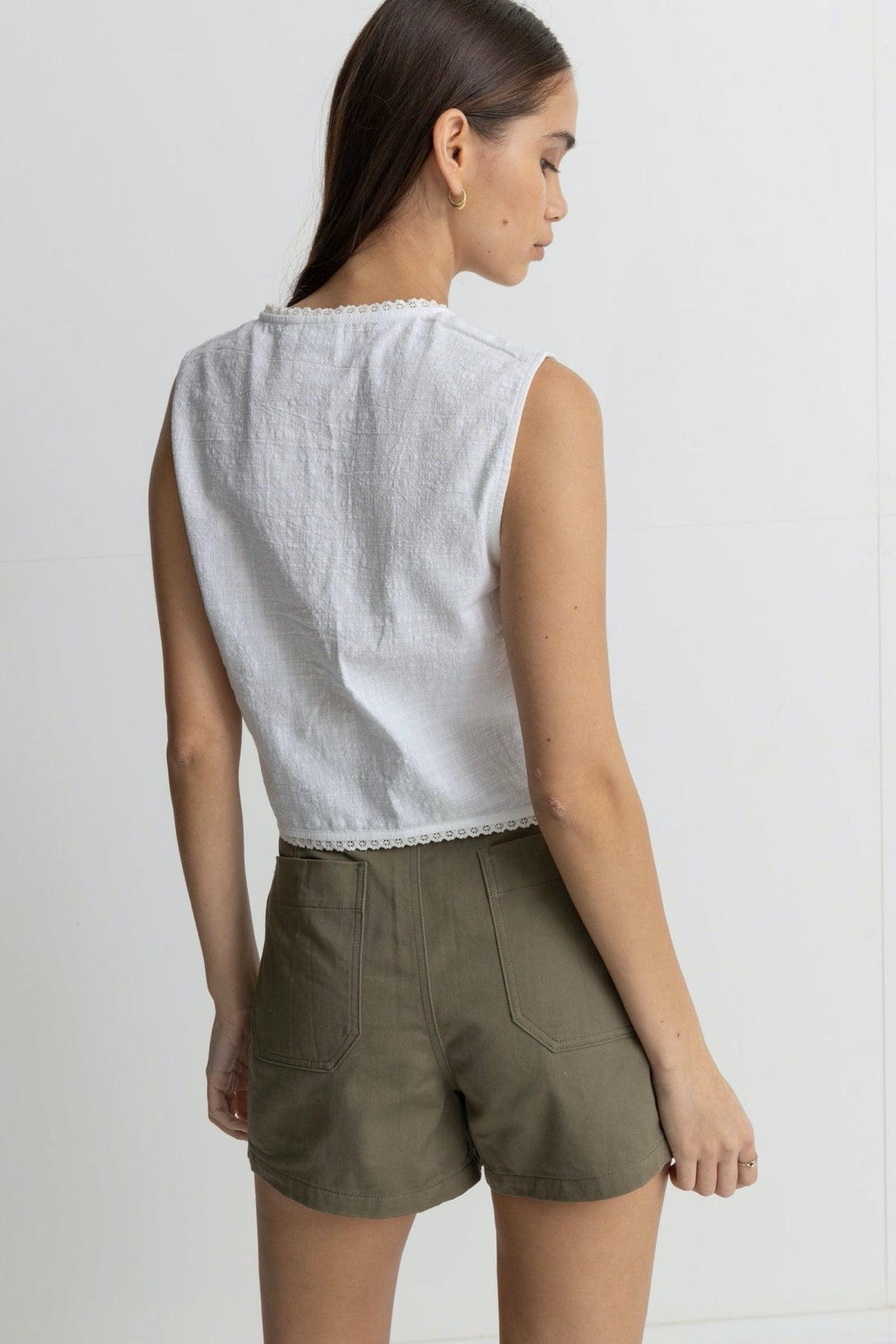 White Pearl Vest – Prism Boutique