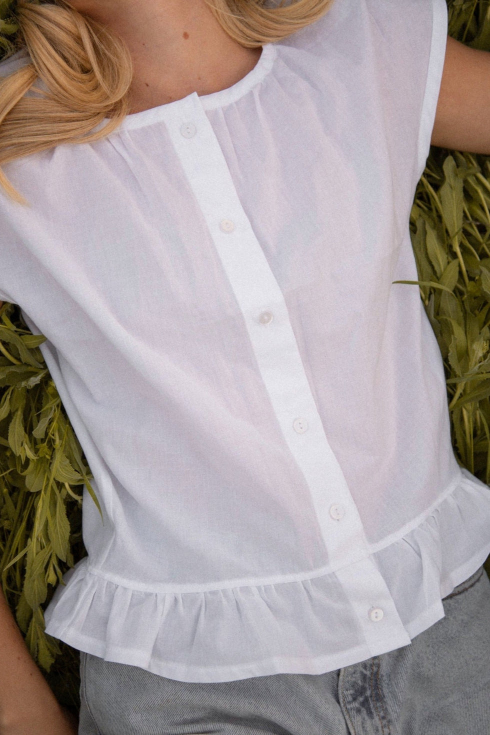 White Button Tank – Prism Boutique