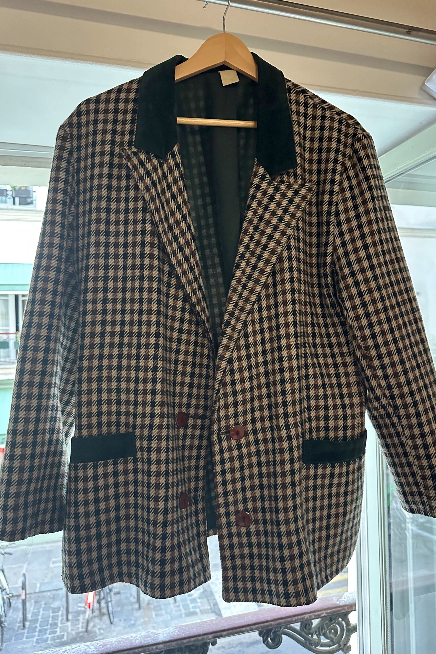 Houndstooth + Green Velvet Jacket – Prism Boutique