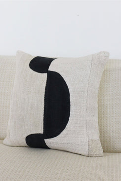 Black Forma Pillow – Prism Boutique