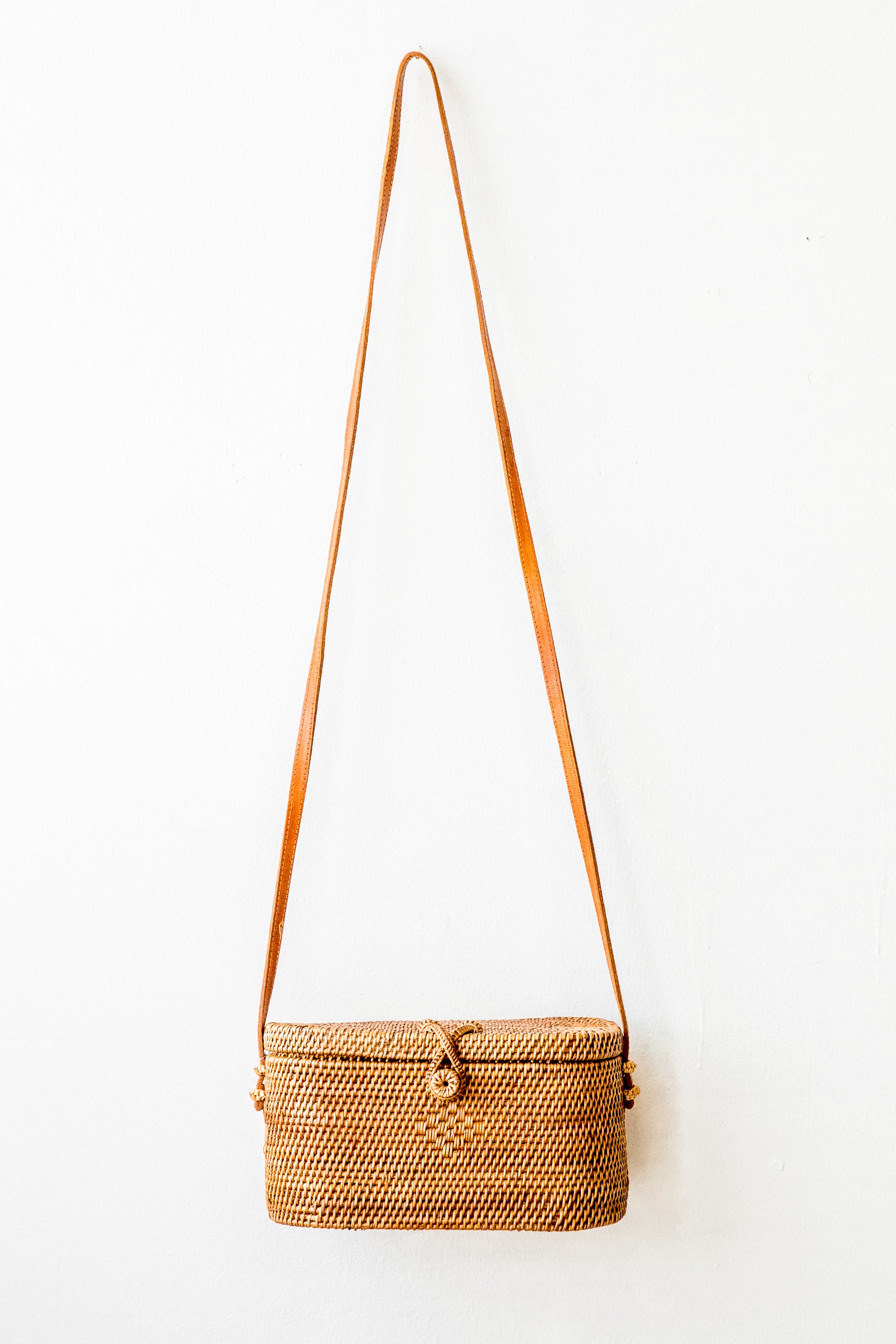 Melody Oval Crossbody – Prism Boutique
