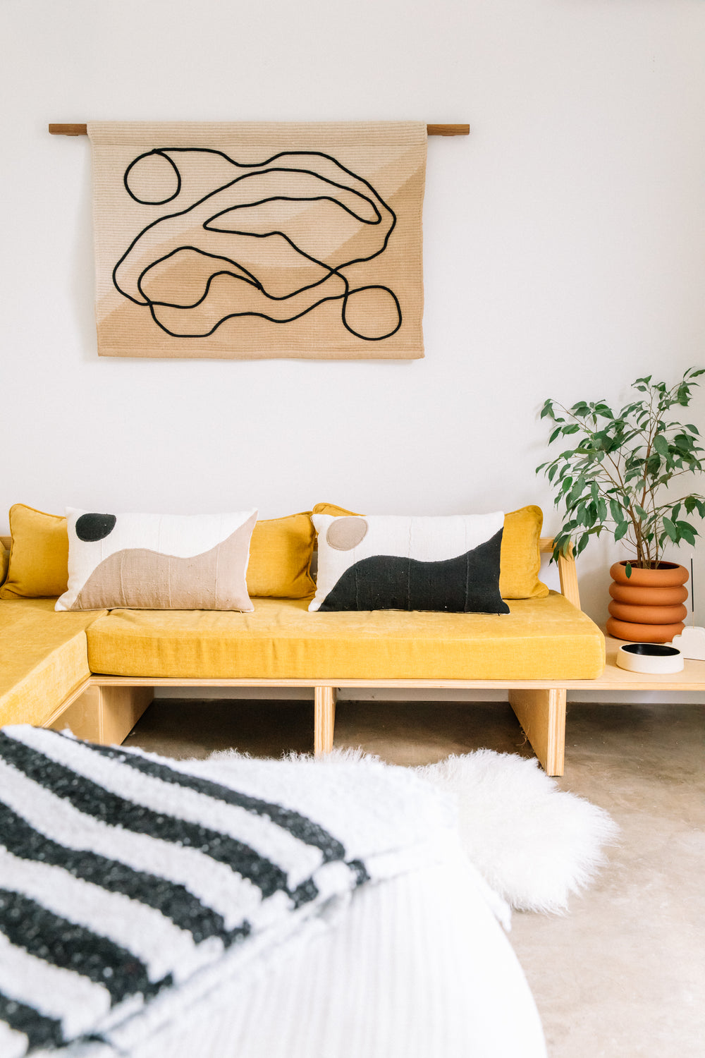 X PRISM Horizontal Yin Yang Uta Wall Hanging — Prism Boutique